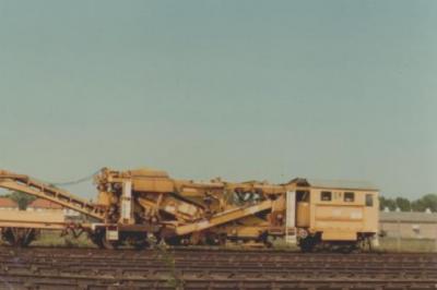 76102 - Matisa 8CB5 Ballast Cleaner — ontrackplant.com