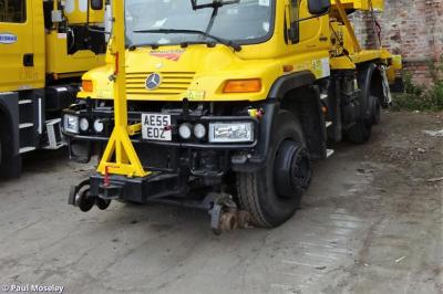 Network Rail - Mercedes-Benz Unimog U400 with Access Platform ...