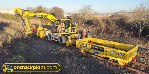 Explore Rail RRV001 Liebherr A924 Rail Litronic - Photo — ontrackplant.com