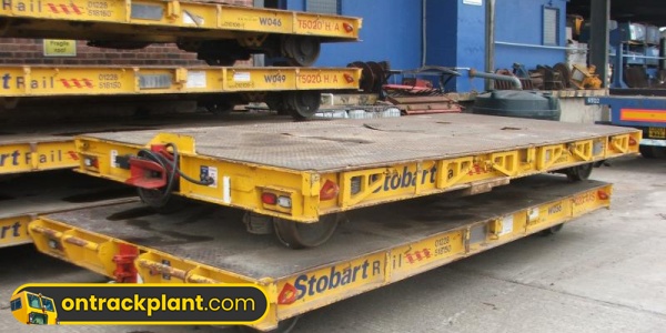 Stobart trailers W056 & W036 - Photo — ontrackplant.com