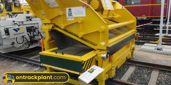 Windhoff Mobile Ballast Cleaning Unit - G9614 001 of 2015 - Photo ...