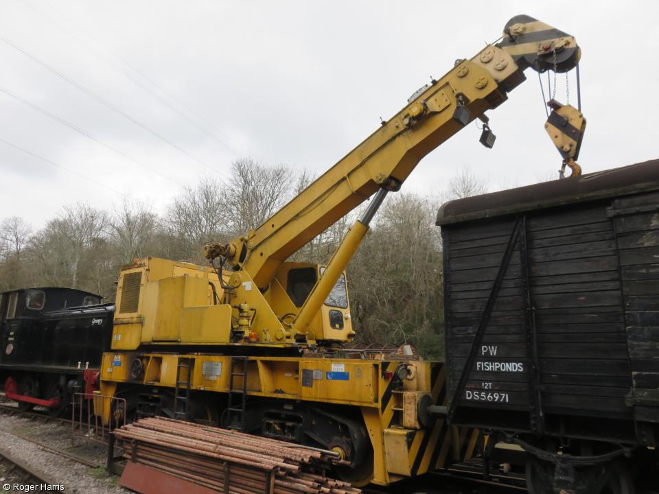 34571 - Cowans Sheldon 15T Diesel Mechanical Crane — ontrackplant.com