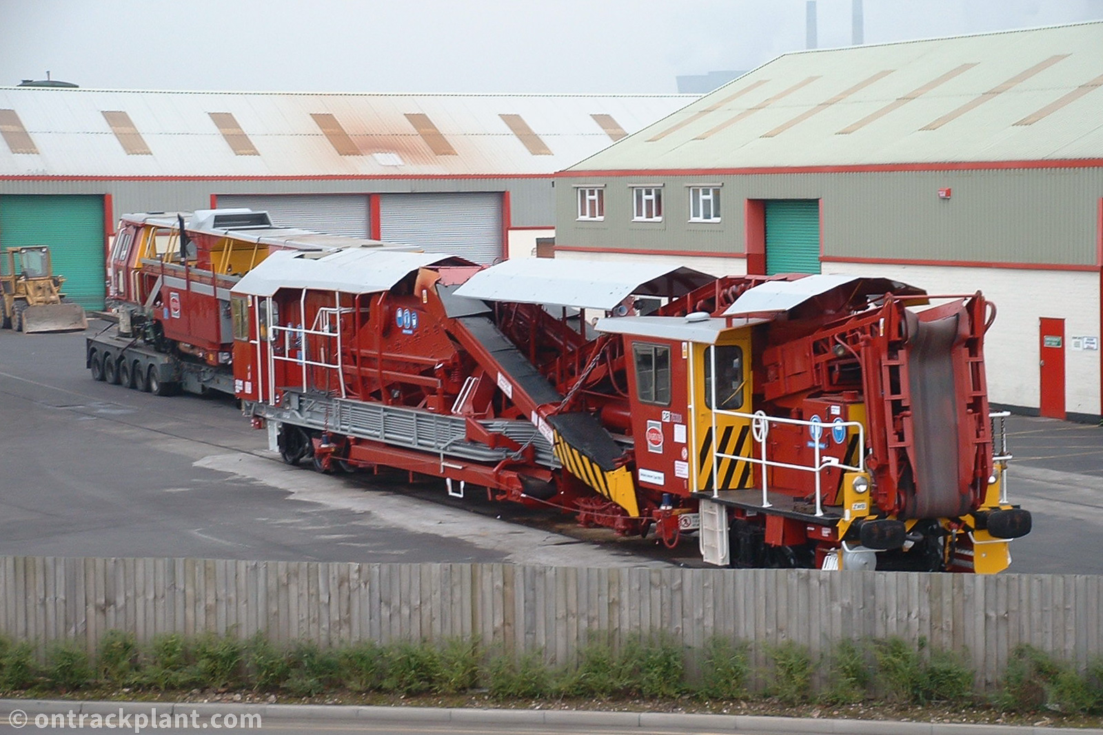 76308 - Plasser & Theurer RM 74 Ballast Cleaner — ontrackplant.com
