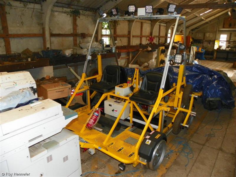 M44/142 - Geismar Mini 4-4 four seater trolley — ontrackplant.com