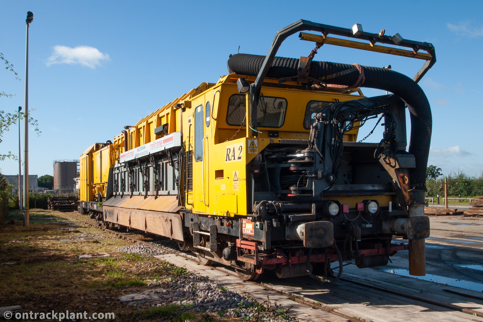 99709 909001 8 - Railcare RA2 RailVac — ontrackplant.com