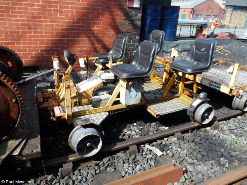 ST/04/08 - Geismar Steel EGO4 four seater trolley — ontrackplant.com