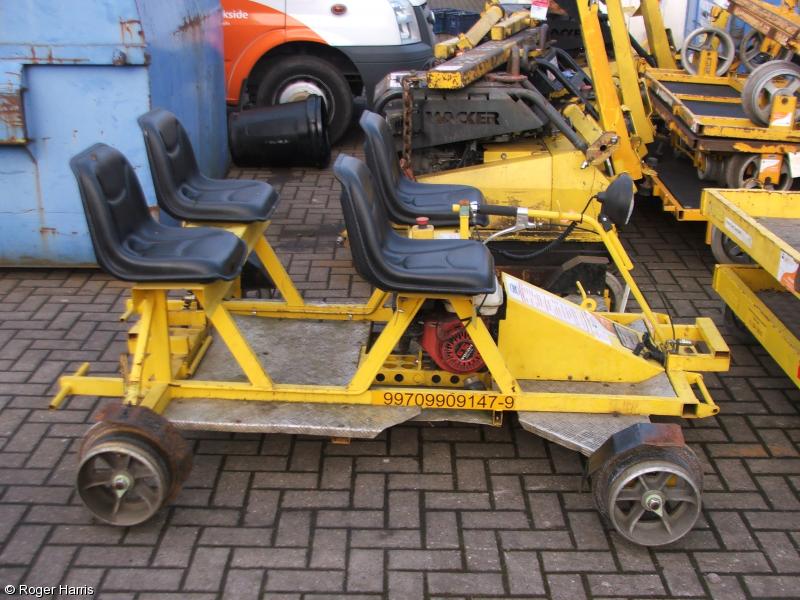 ST/01/35 - Geismar Steel EGO4 four seater trolley — ontrackplant.com