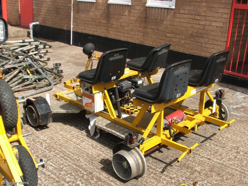 ST/03/60 - Geismar Steel EGO4 four seater trolley — ontrackplant.com