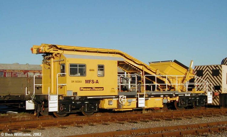 92283 - Plasser & Theurer MFS-A Materials Handling Train Interface ...