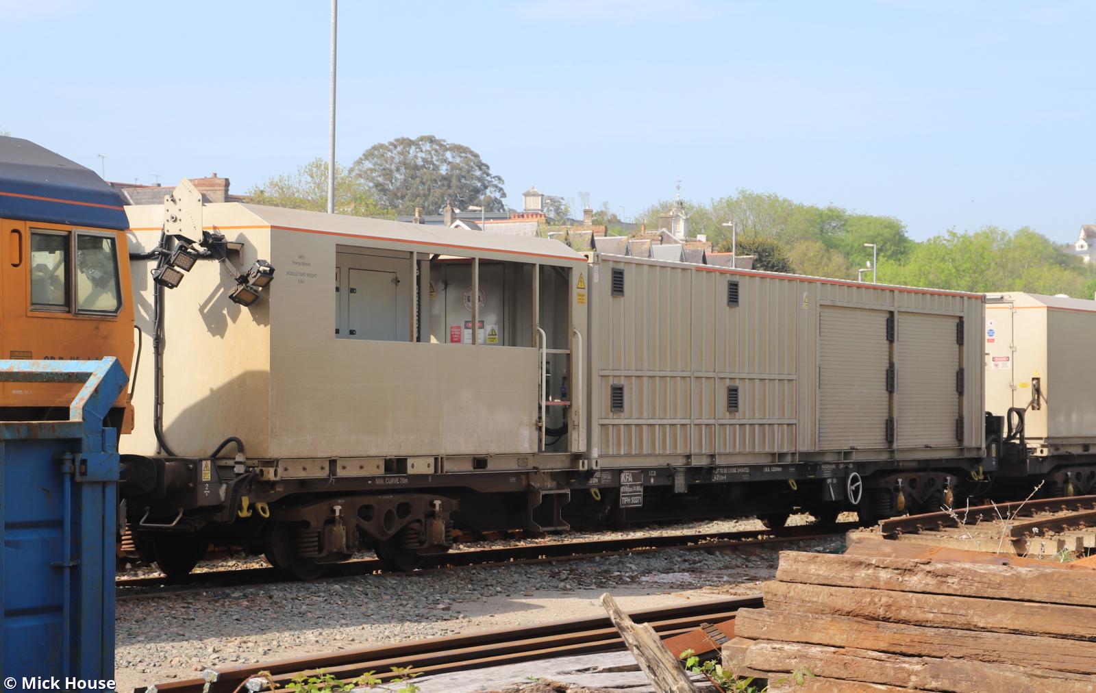 93371 - KFA Wagon with Bayer weedkilling modules — ontrackplant.com
