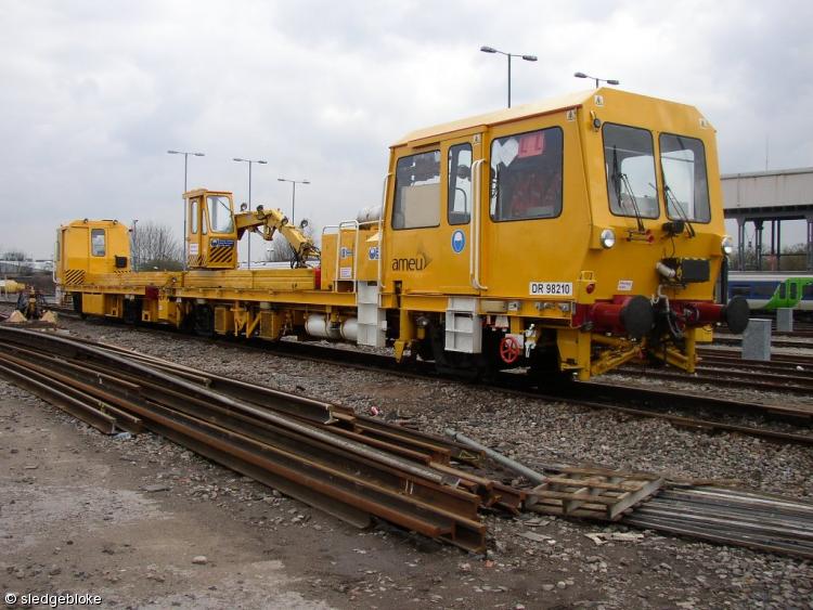 DR98210 - Plasser & Theurer GP-TRAMM — ontrackplant.com