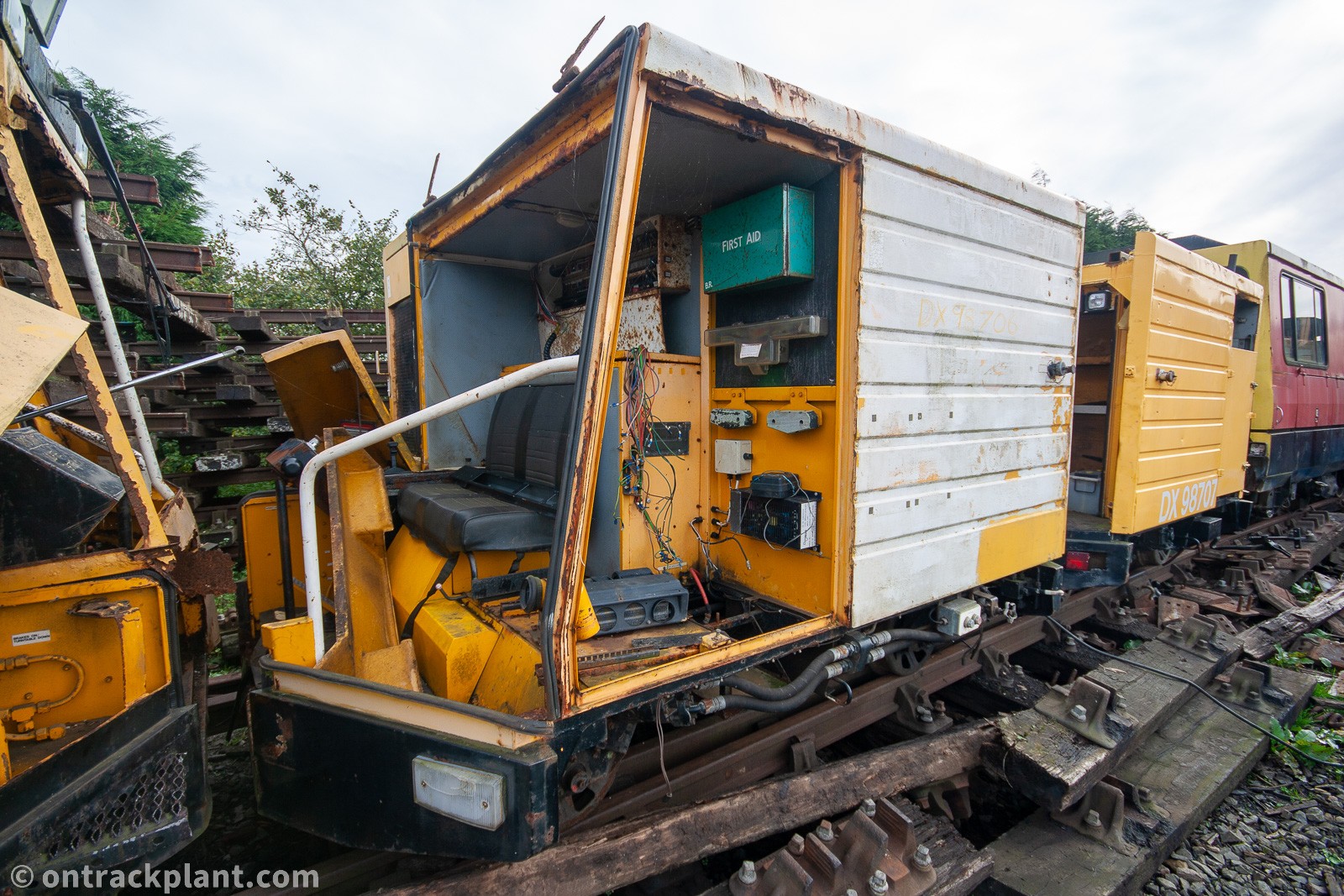 98706 - Permaquip Powered Canopy Trolley — ontrackplant.com