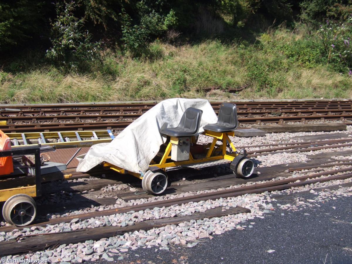 ST/01/34 - Geismar Steel EGO4 four seater trolley — ontrackplant.com