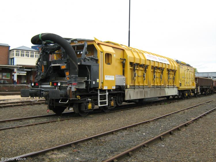 99 70 9515 001-4 - Railcare RA7-UK RailVac — ontrackplant.com