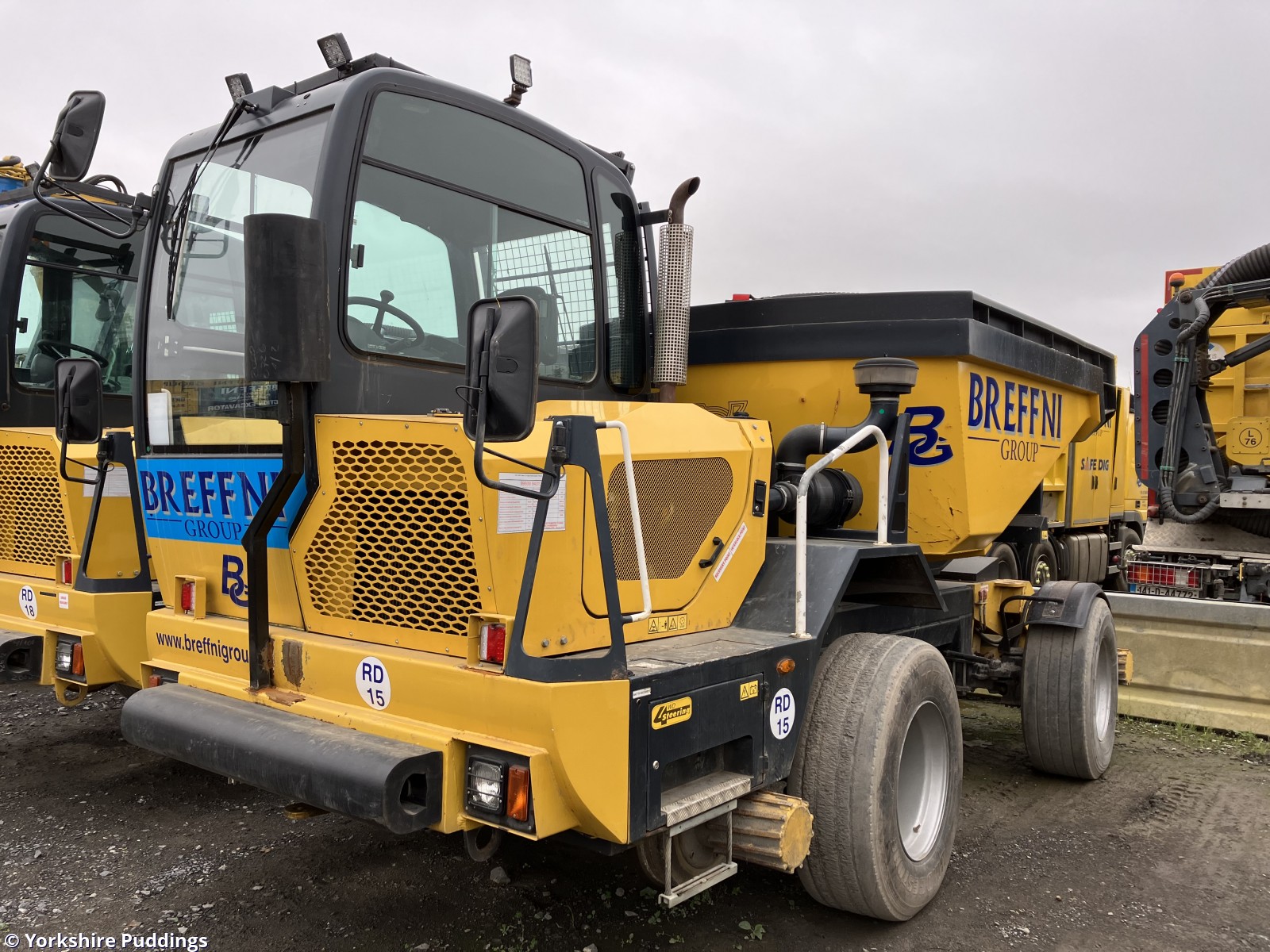 Breffni Hire - D'Avino 120TW Swivel Skip Dumper — ontrackplant.com