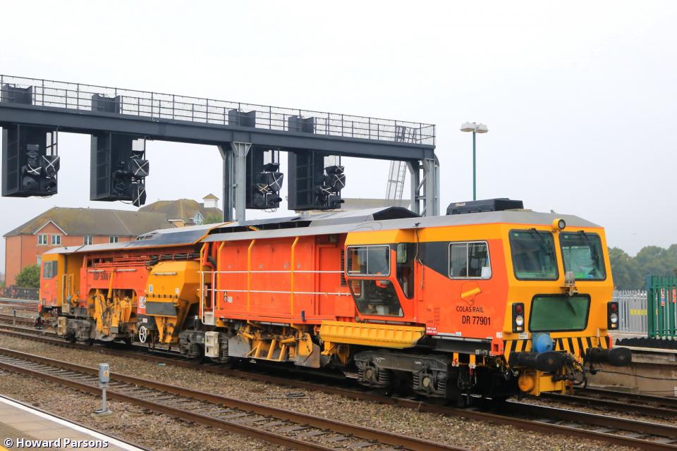 DR77901 - Plasser & Theurer USP5000RT Ballast Regulator — ontrackplant.com