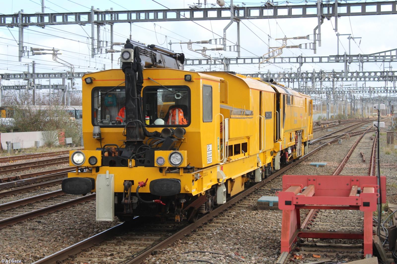 80301 - Harsco Track Technologies Switch & Crossing Stoneblower ...