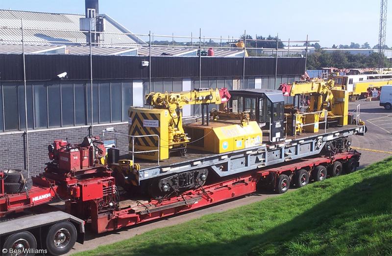 78229 - Cowans Sheldon Self-Propelled Heavy Duty Twin Jib Crane ...