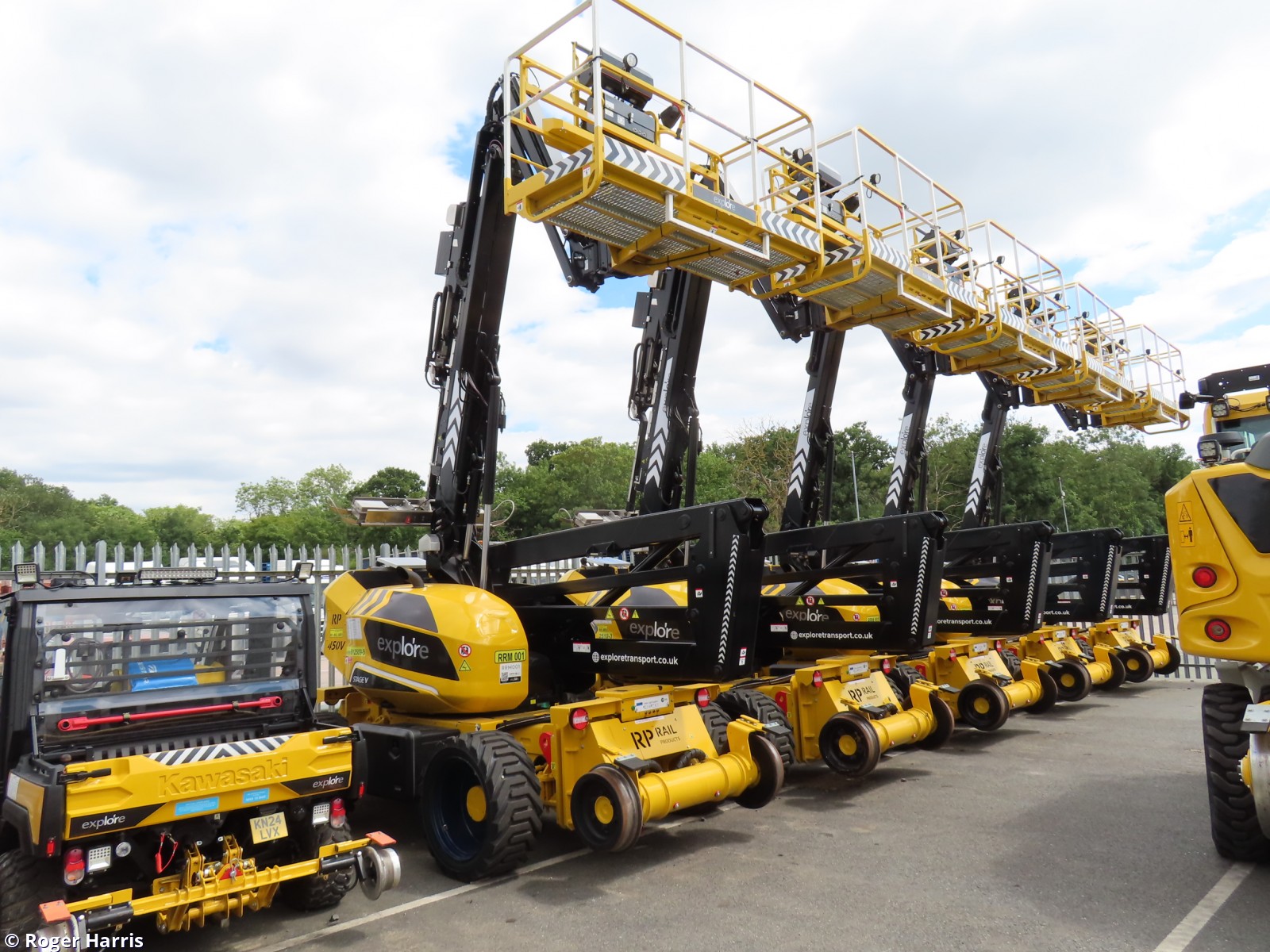 Explore Rail - Manitou RP450V Access Platform — ontrackplant.com