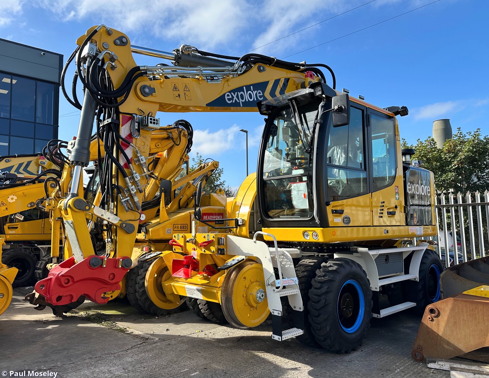 Explore Rail - Liebherr A924 Rail Litronic — ontrackplant.com
