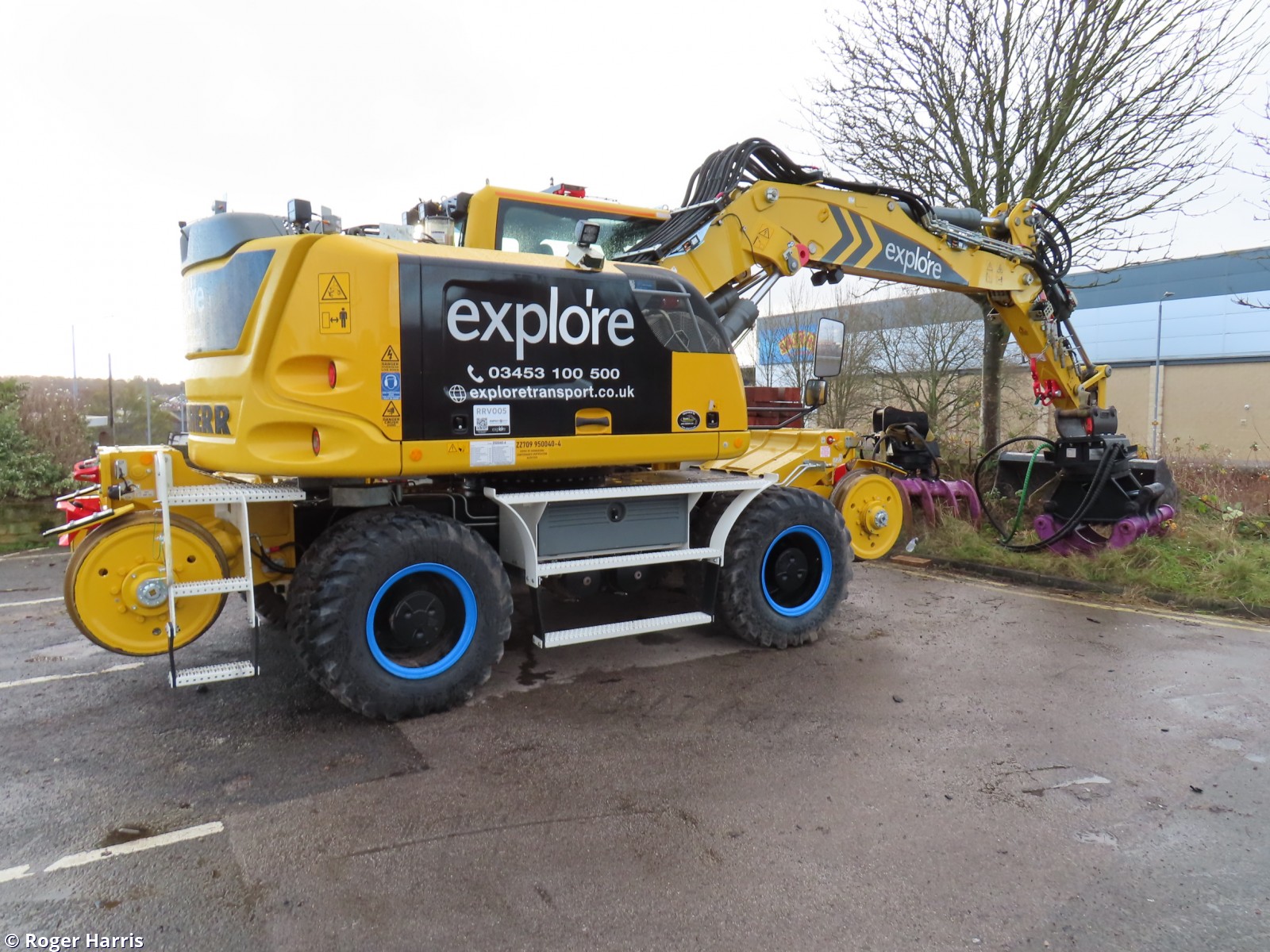 Explore Rail - Liebherr A924 Rail Litronic — ontrackplant.com