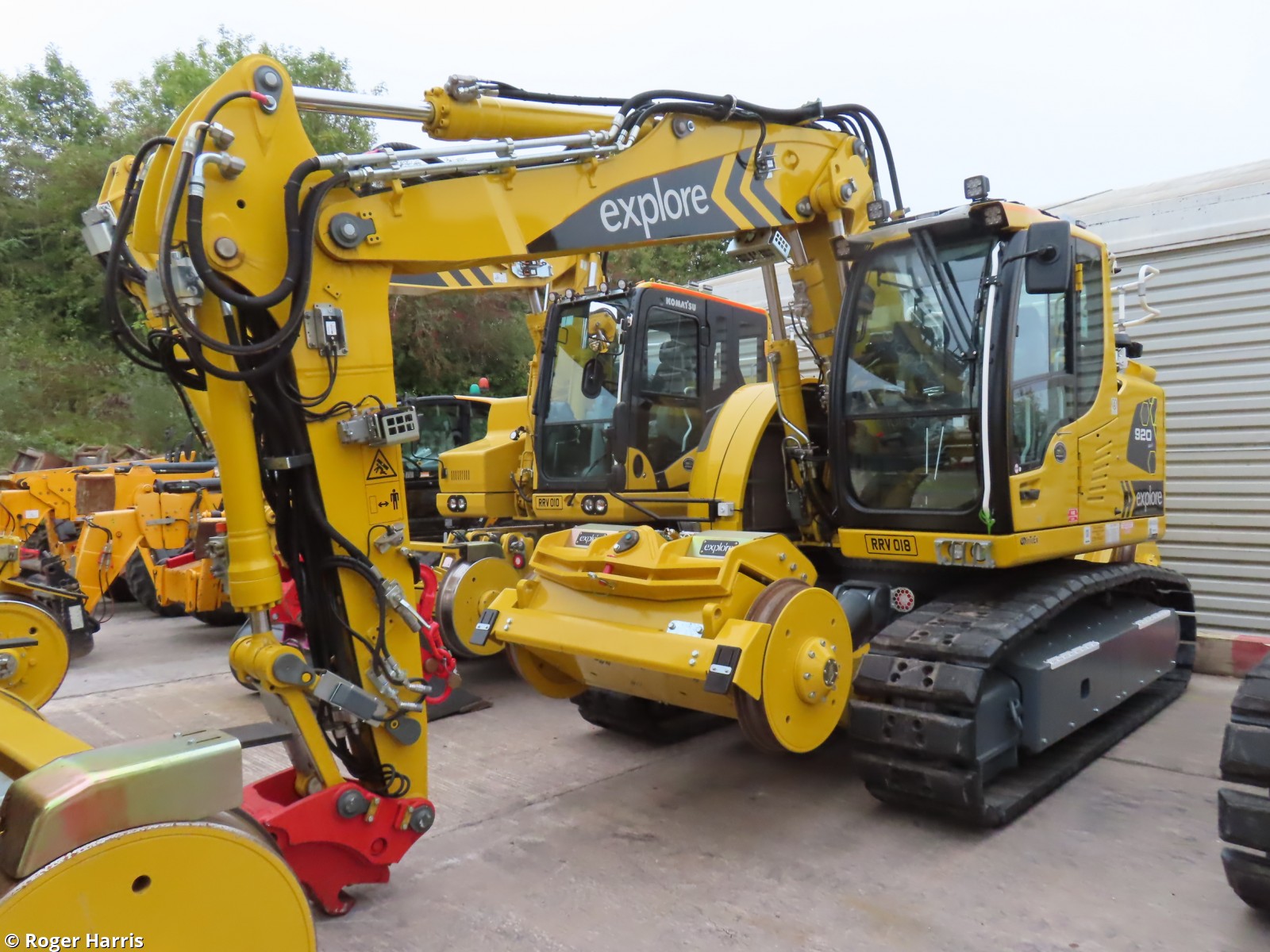 Explore Rail - Liebherr R920 Compact Crawler Excavator — ontrackplant.com