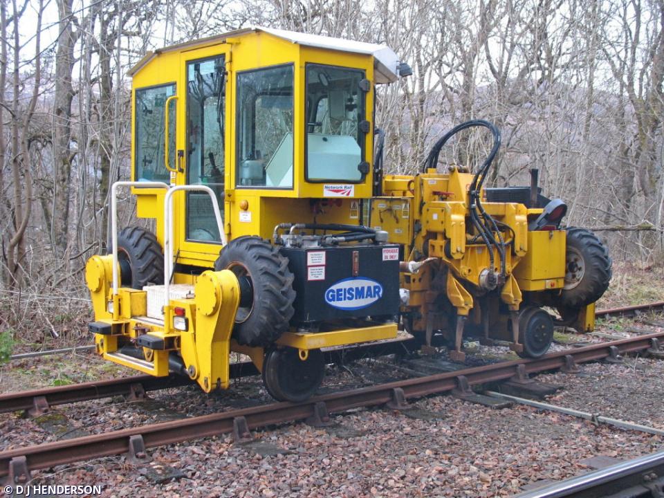 BRAD 4013 - Geismar BRAD off-trackable tamper — ontrackplant.com