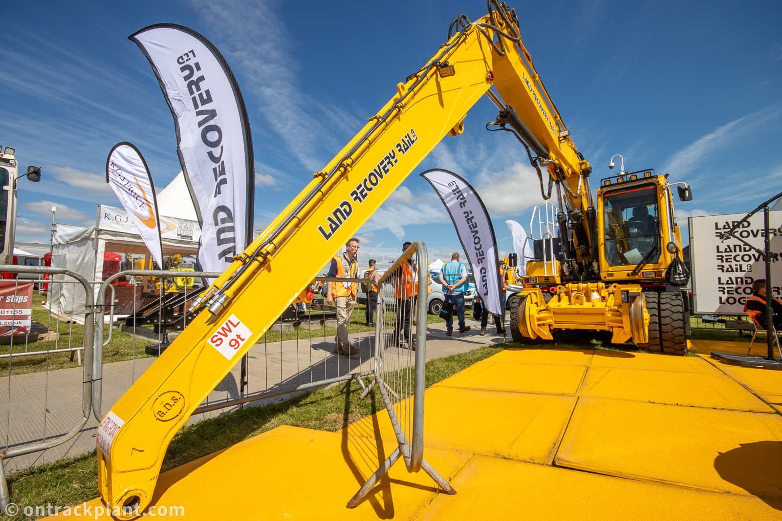 Land Recovery Rail - Road-Railers — ontrackplant.com