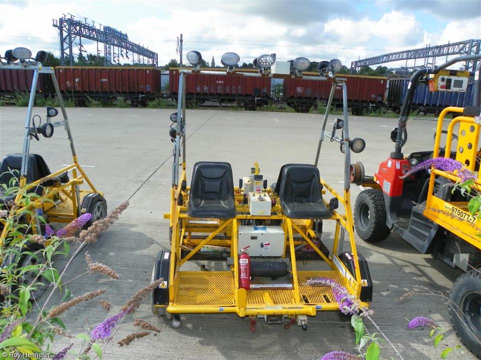 M44/047 - Geismar Mini 4-4 four seater trolley — ontrackplant.com