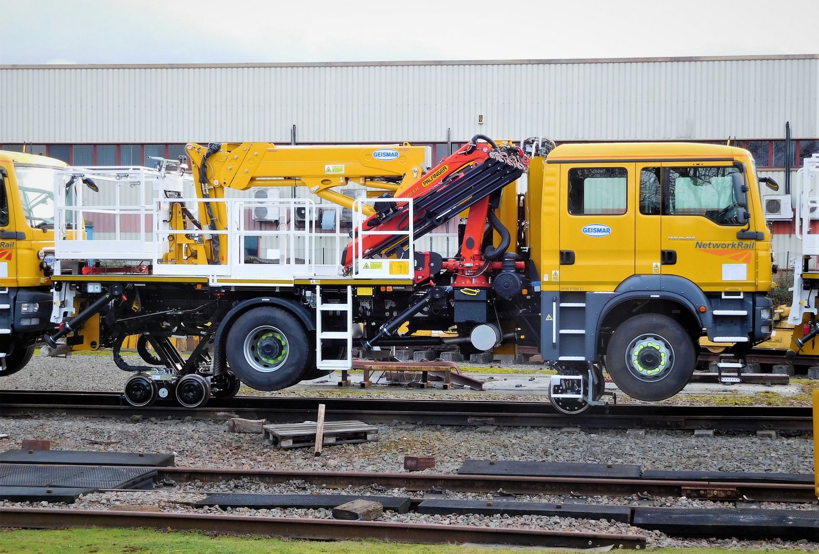 NR (Eastern) - MAN TGM with MEWP Module — ontrackplant.com