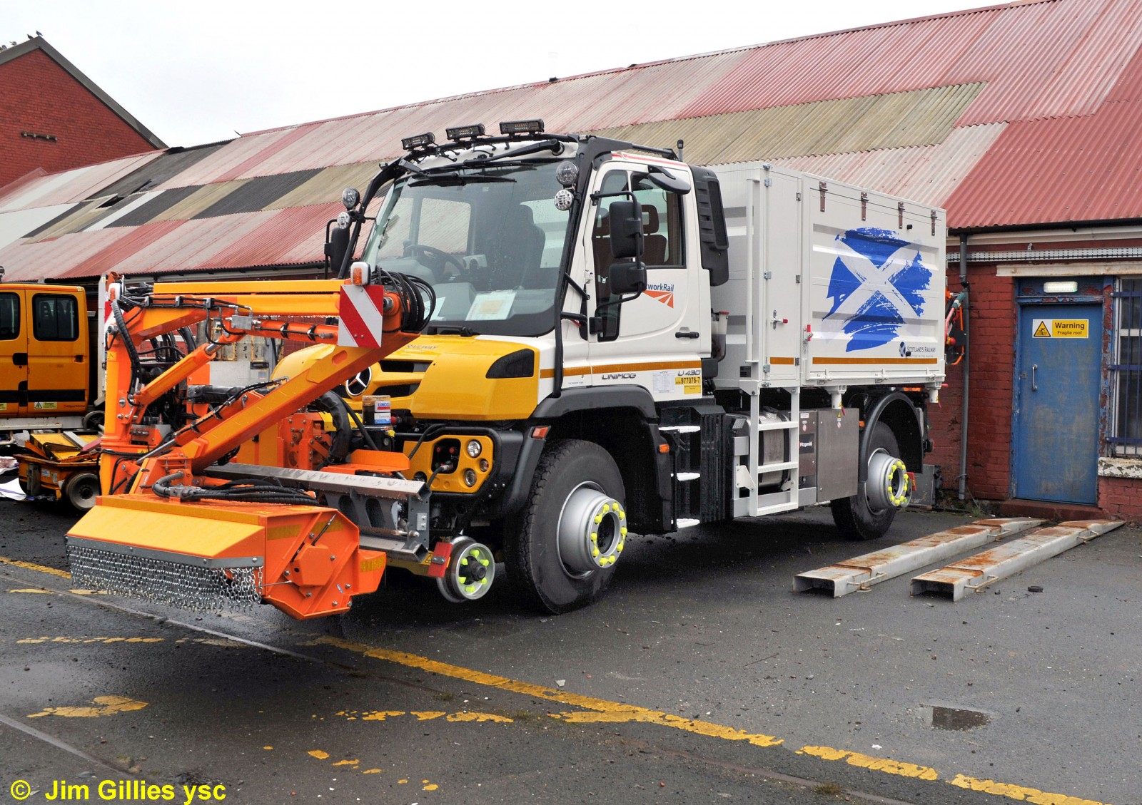 NR (Scotland) - Mercedes-Benz Unimog U430 — ontrackplant.com