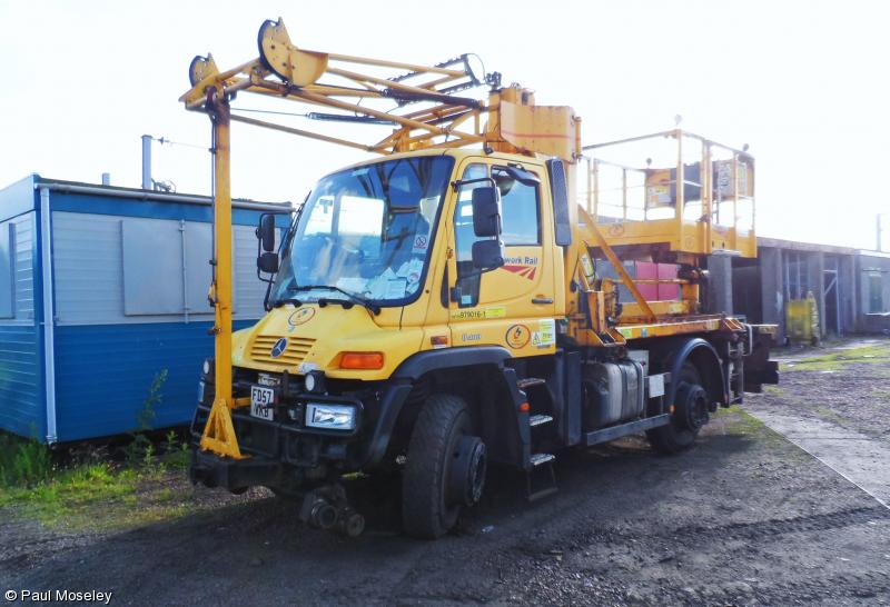 Network Rail - Unimog U400 — ontrackplant.com