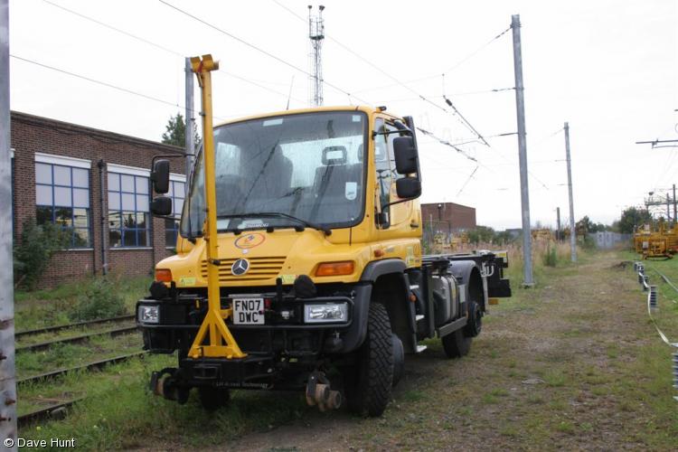 NR (Eastern) - Mercedes-Benz Unimog U400 with Access Platform ...