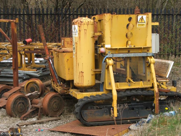 SL04 - Philmor Steel Sleeper Layer — ontrackplant.com