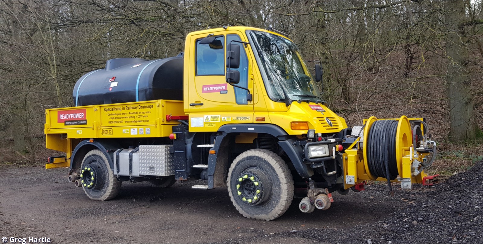 Force One - Mercedes-Benz Unimog U400 flat bed — ontrackplant.com