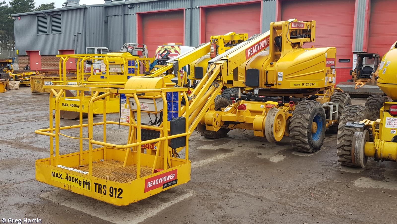 Readypower - Platform Basket RR14 EVO2-400 — ontrackplant.com