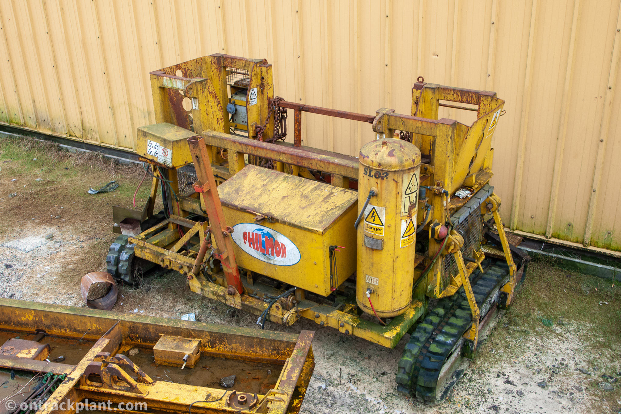 SL02 - Philmor Steel Sleeper Layer — ontrackplant.com