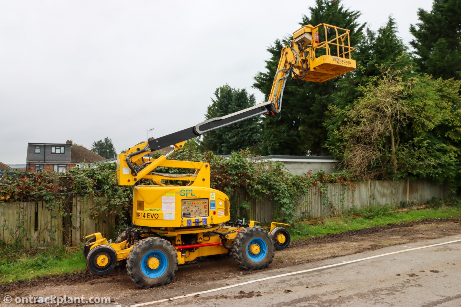 SPL Powerlines - Road-Railers — ontrackplant.com