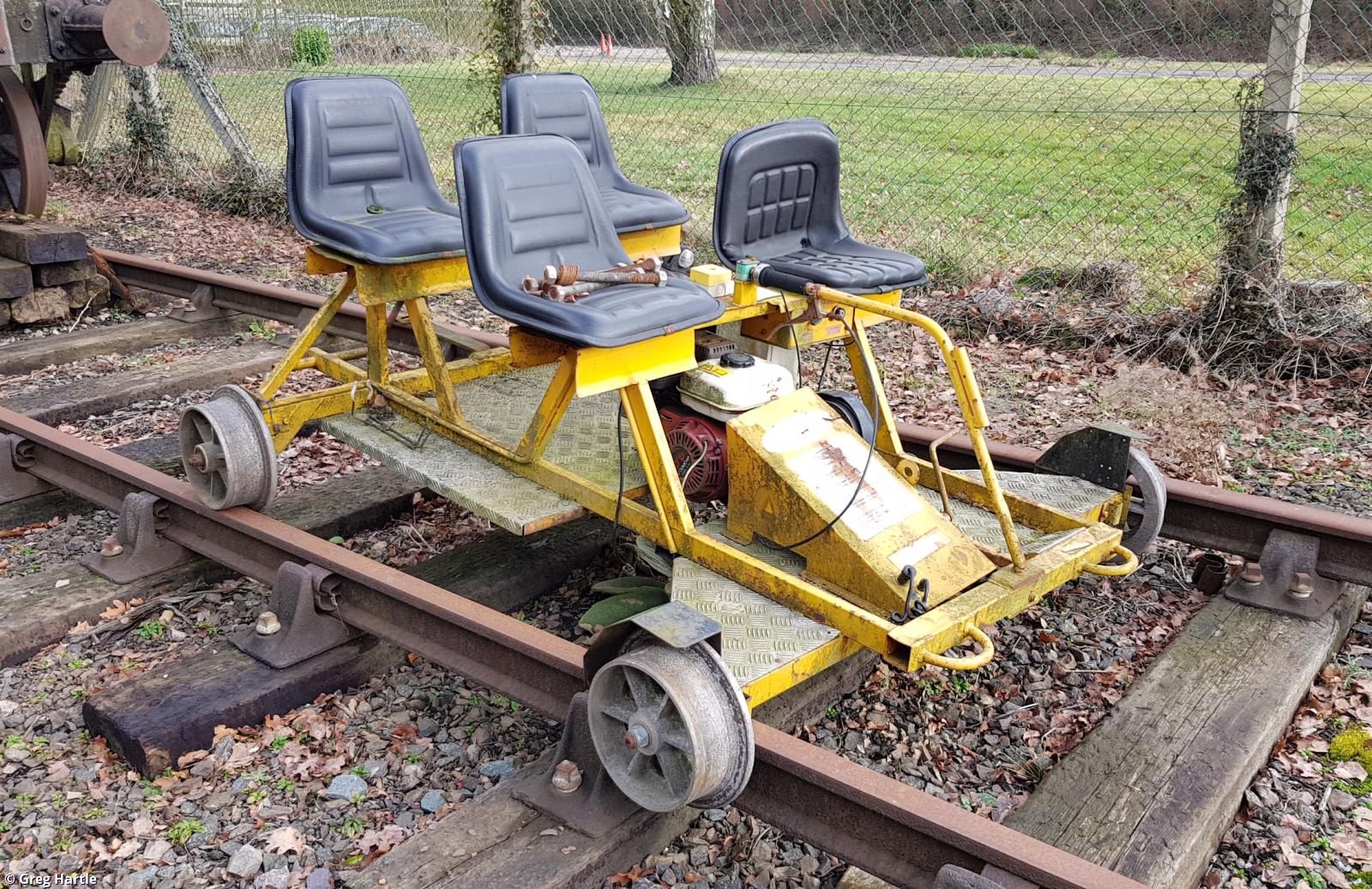 ST/00/16 - Geismar Steel EGO4 four seater trolley — ontrackplant.com