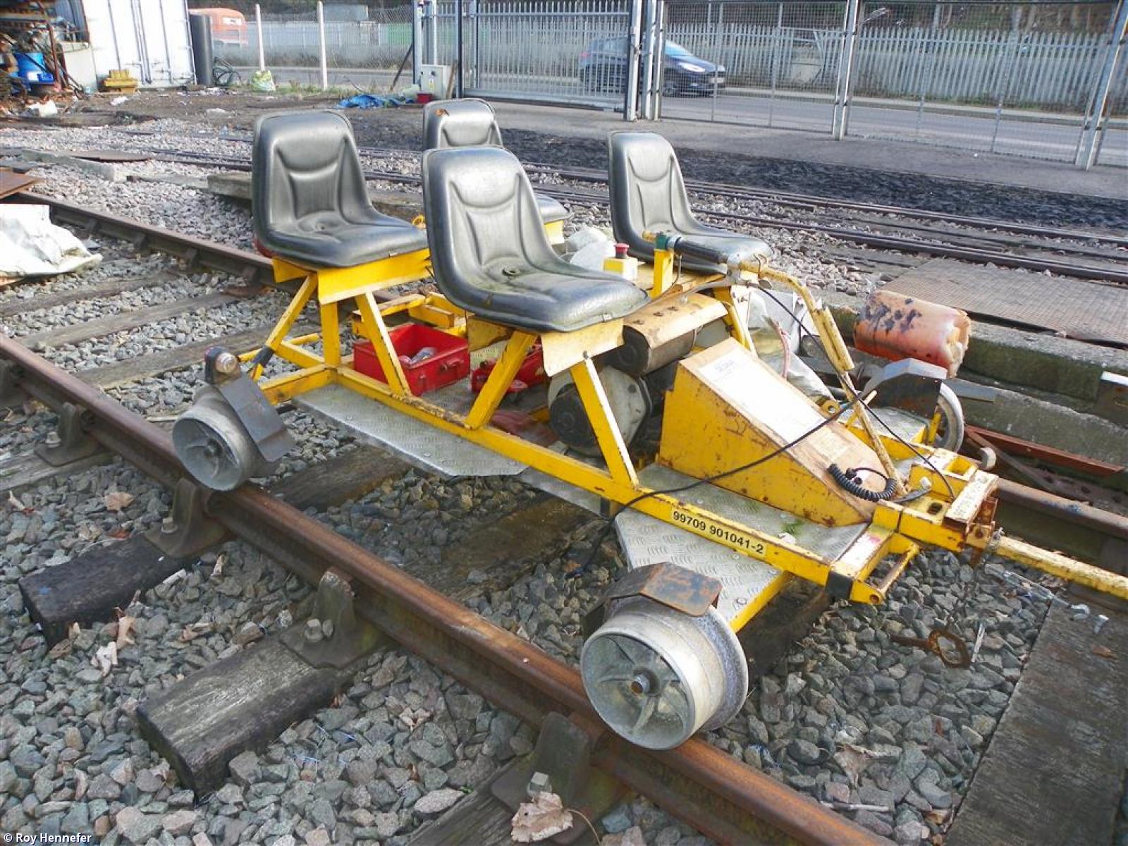 ST/01/34 - Geismar Steel EGO4 four seater trolley — ontrackplant.com