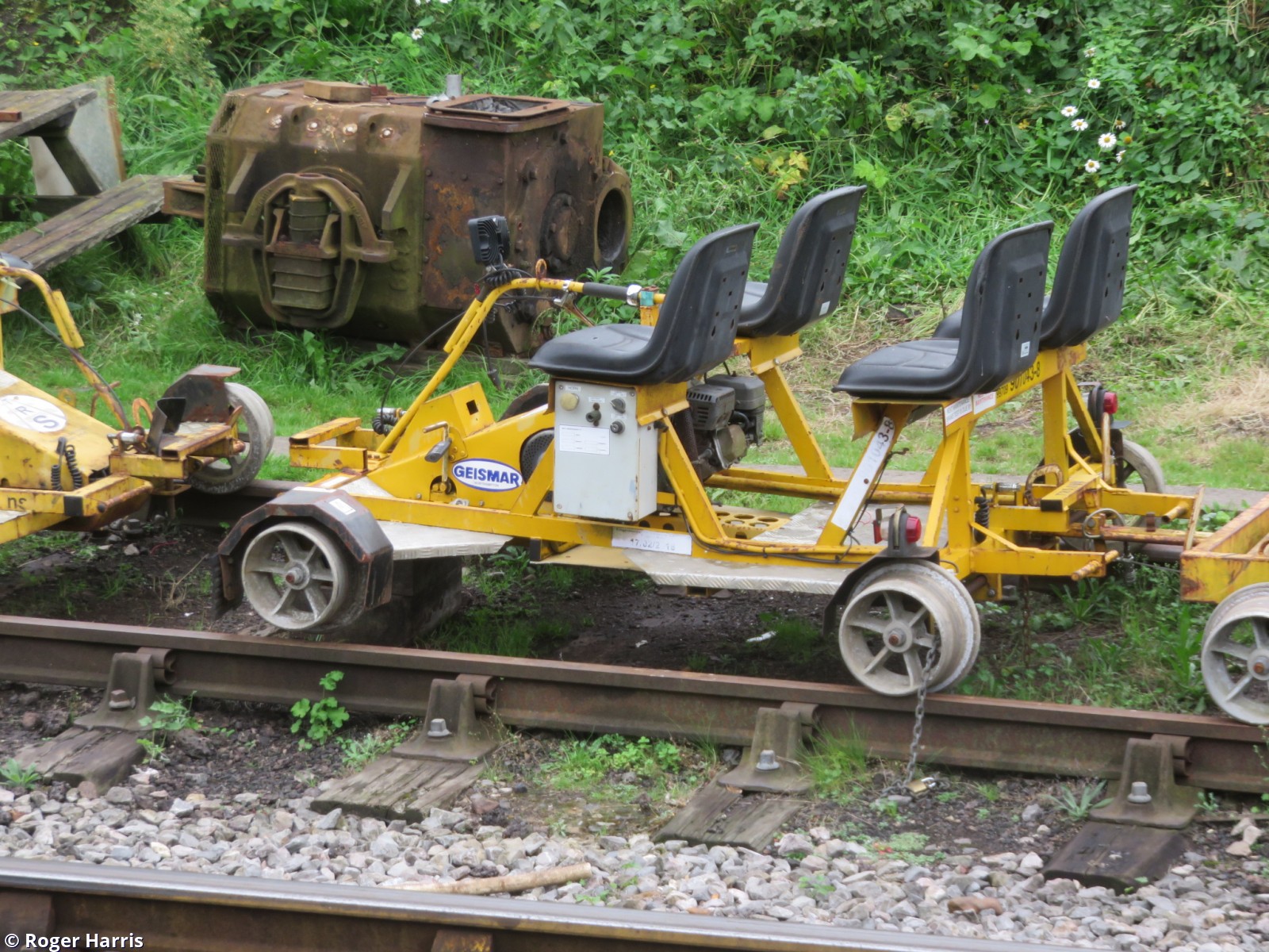 ST/03/31 - Geismar Steel EGO4 four seater trolley — ontrackplant.com