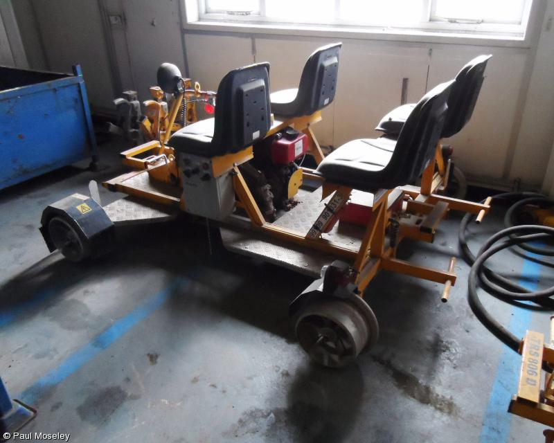 ST/03/35 - Geismar Steel EGO4 four seater trolley — ontrackplant.com