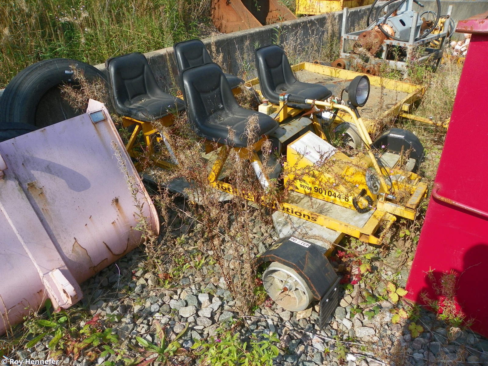 ST/03/39 - Geismar Steel EGO4 four seater trolley — ontrackplant.com