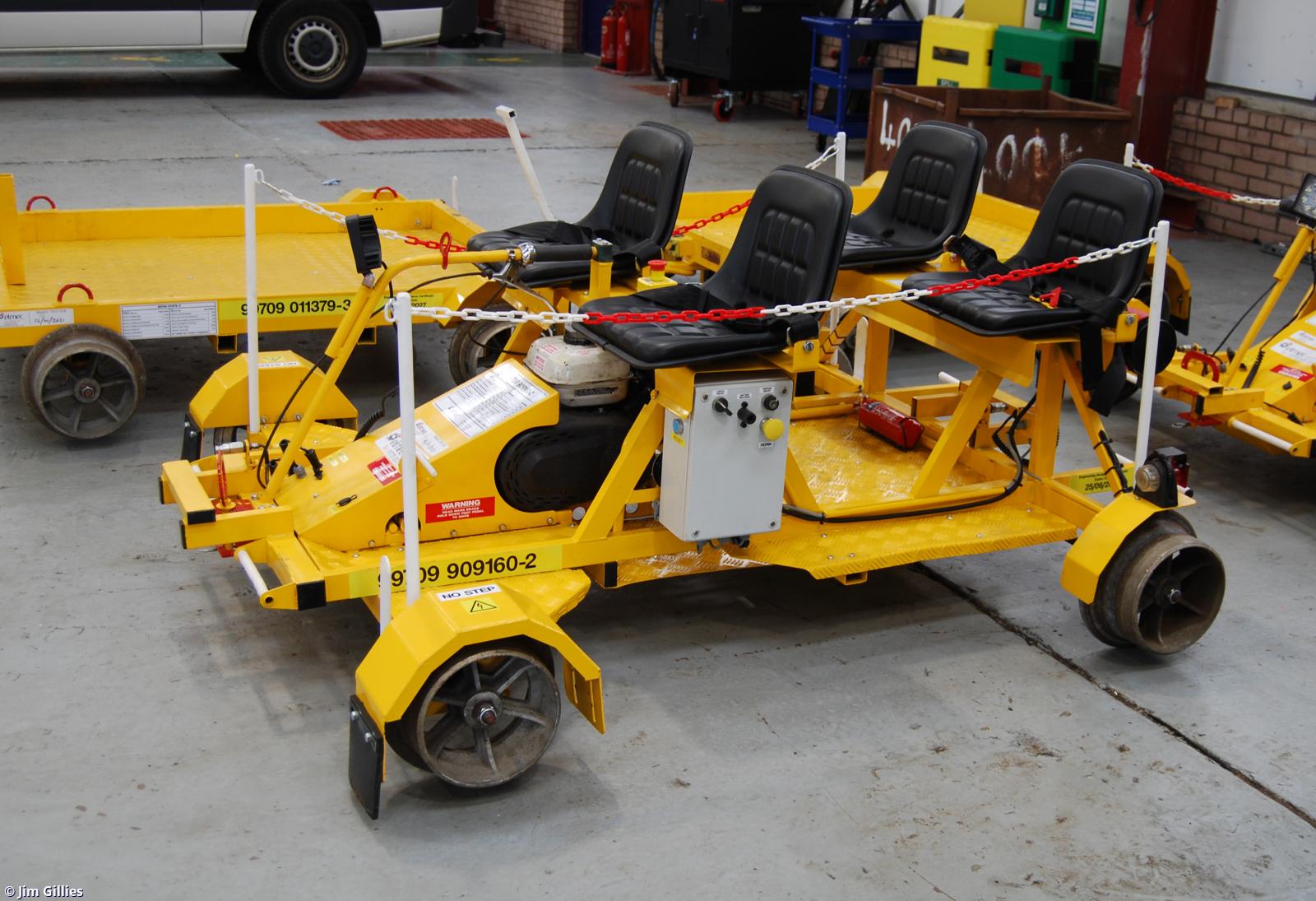 ST/03/43 - Geismar Steel EGO4 four seater trolley — ontrackplant.com