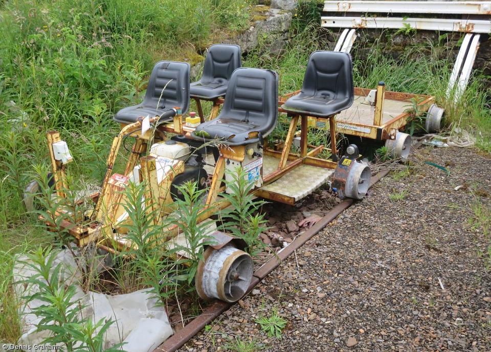 ST/04/05 - Geismar Steel EGO4 four seater trolley — ontrackplant.com