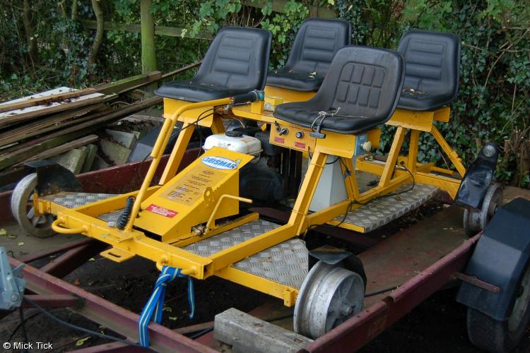 ST/00/16 - Geismar Steel EGO4 four seater trolley — ontrackplant.com
