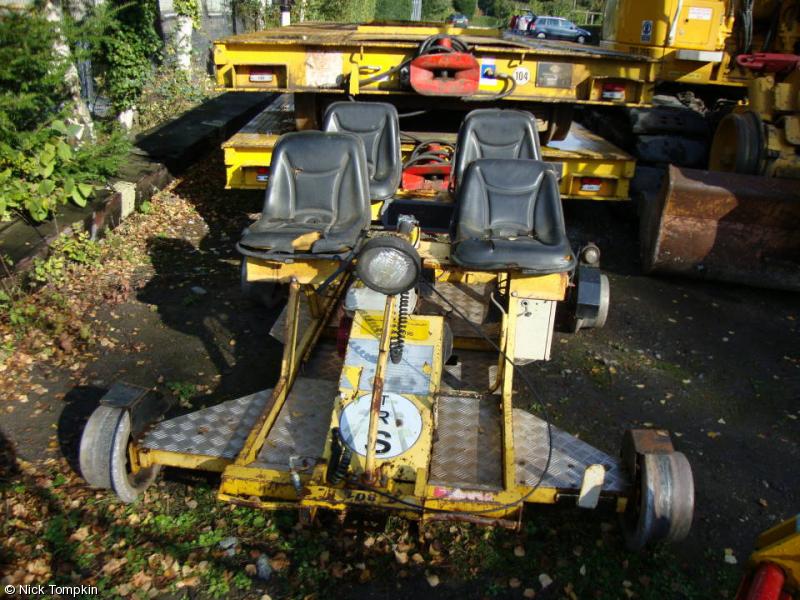 ST/09/01 - Geismar Steel EGO4 four seater trolley — ontrackplant.com