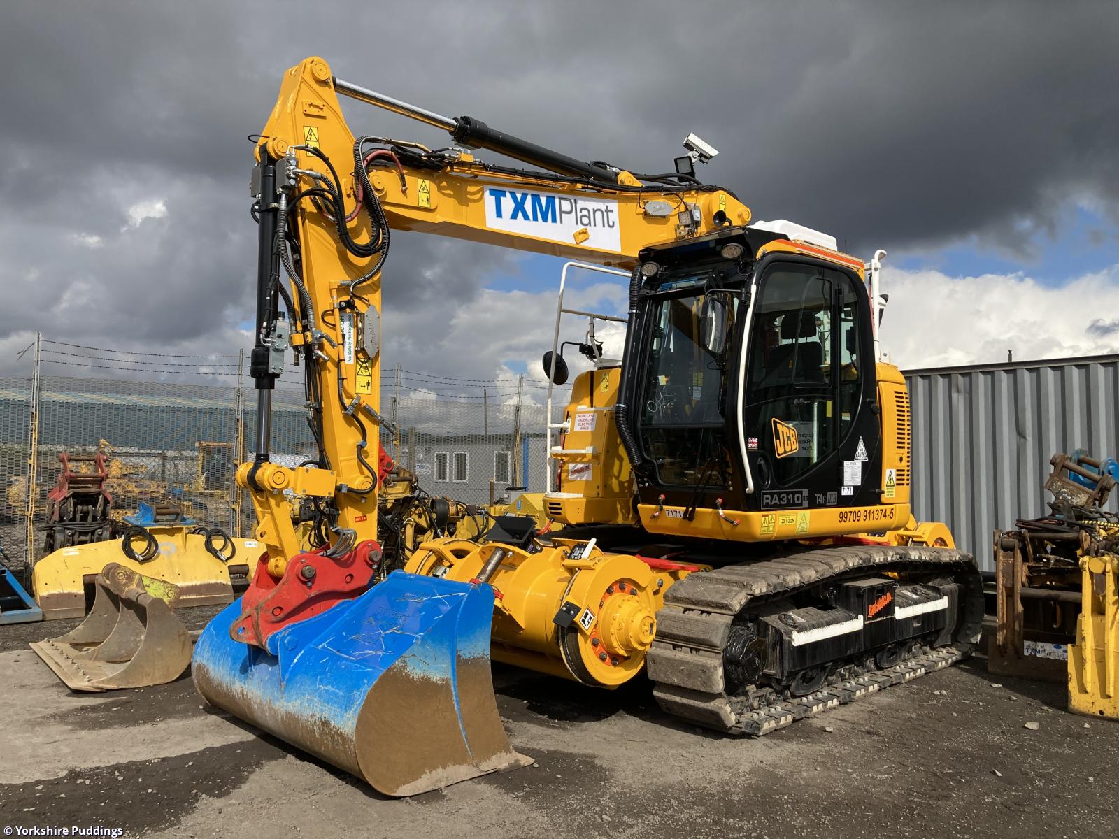 Rail-Ability 7171 - JCB JZ141 / RA310RR crawler excavator ...