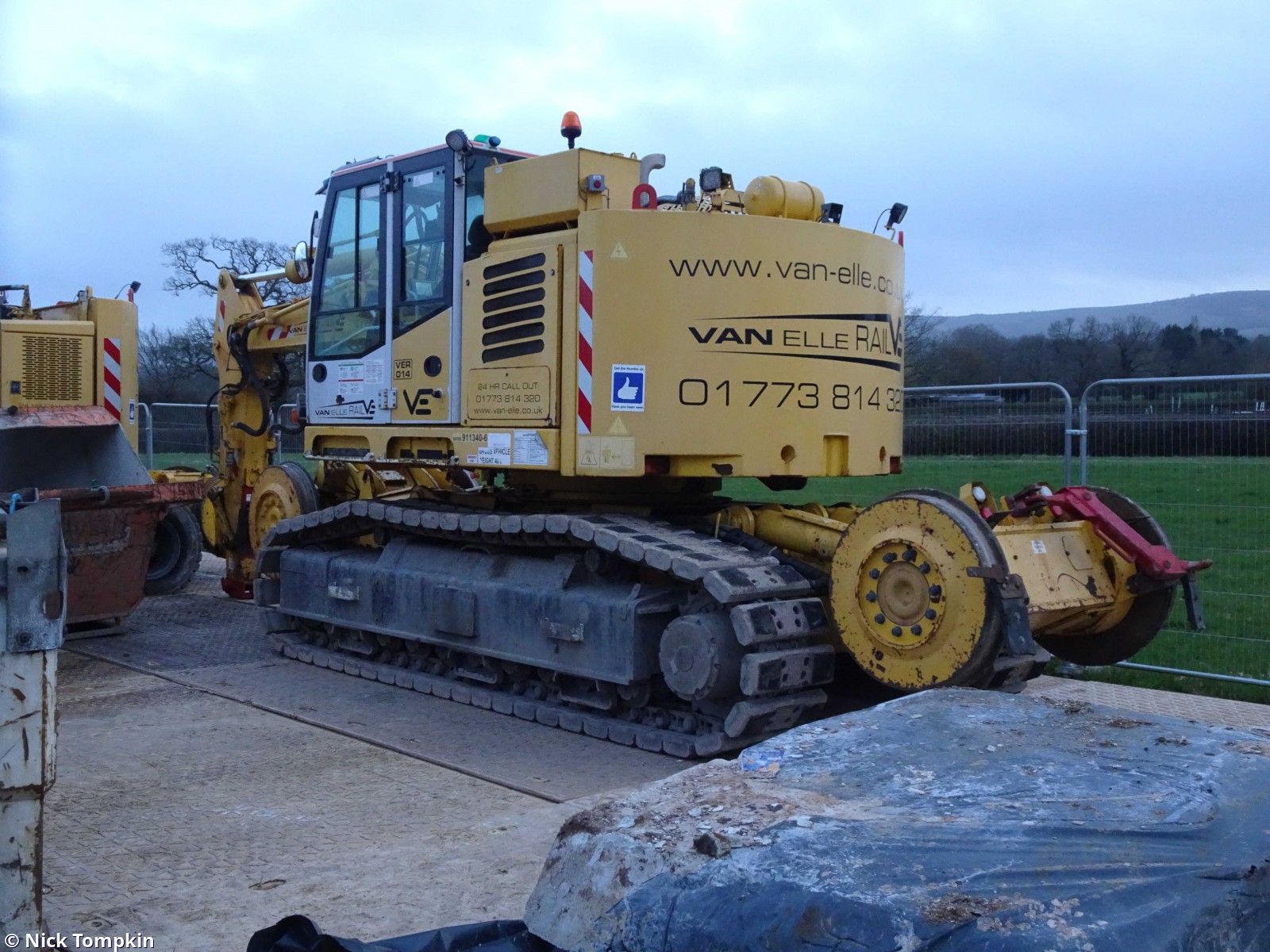 Van Elle - Colmar T10000FSC tracked excavator — ontrackplant.com