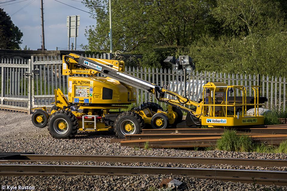 VolkerRail - Platform Basket RR14 EVO2-400 — ontrackplant.com